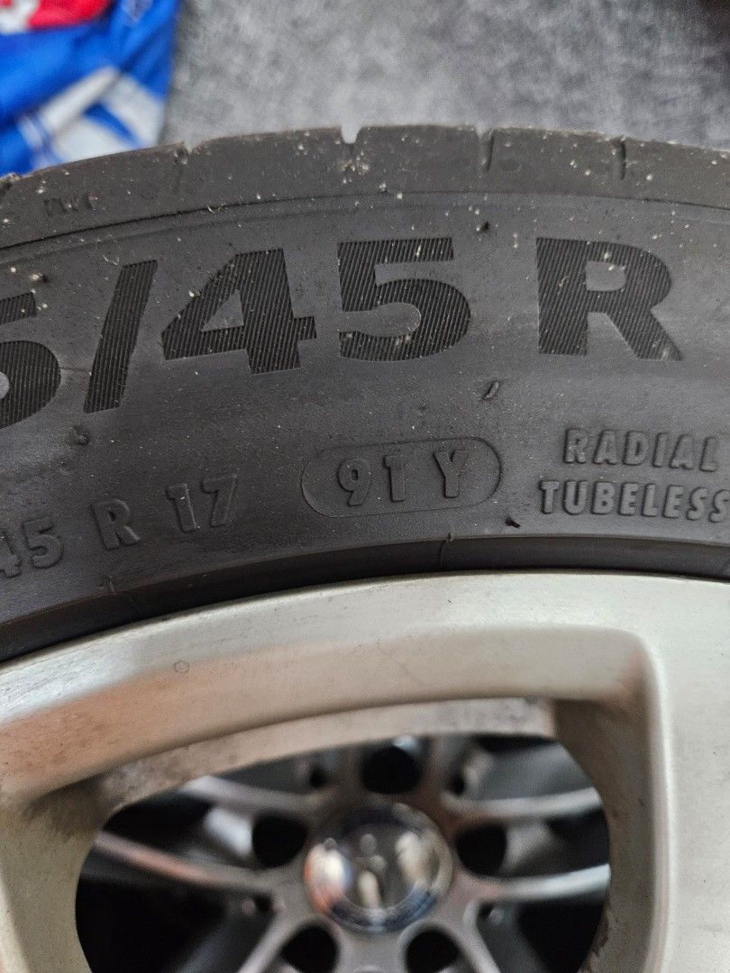 Mercedes-Benz C180 Original 17" Rims with Meaty Tyres, Car Accessories ...