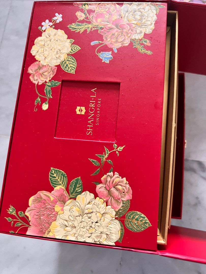 Mooncake box, Women's Fashion, Jewelry & Organisers, Accessory holder ...