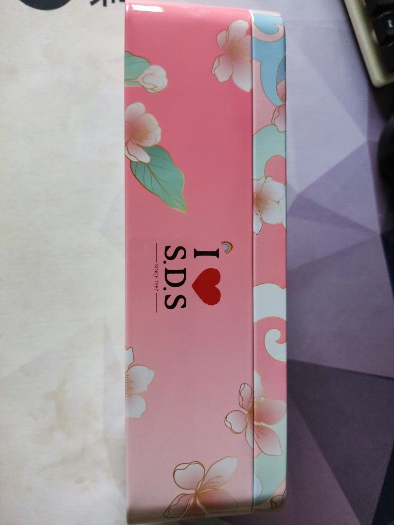 Mooncake Box/ Tissue Box, Everything Else on Carousell