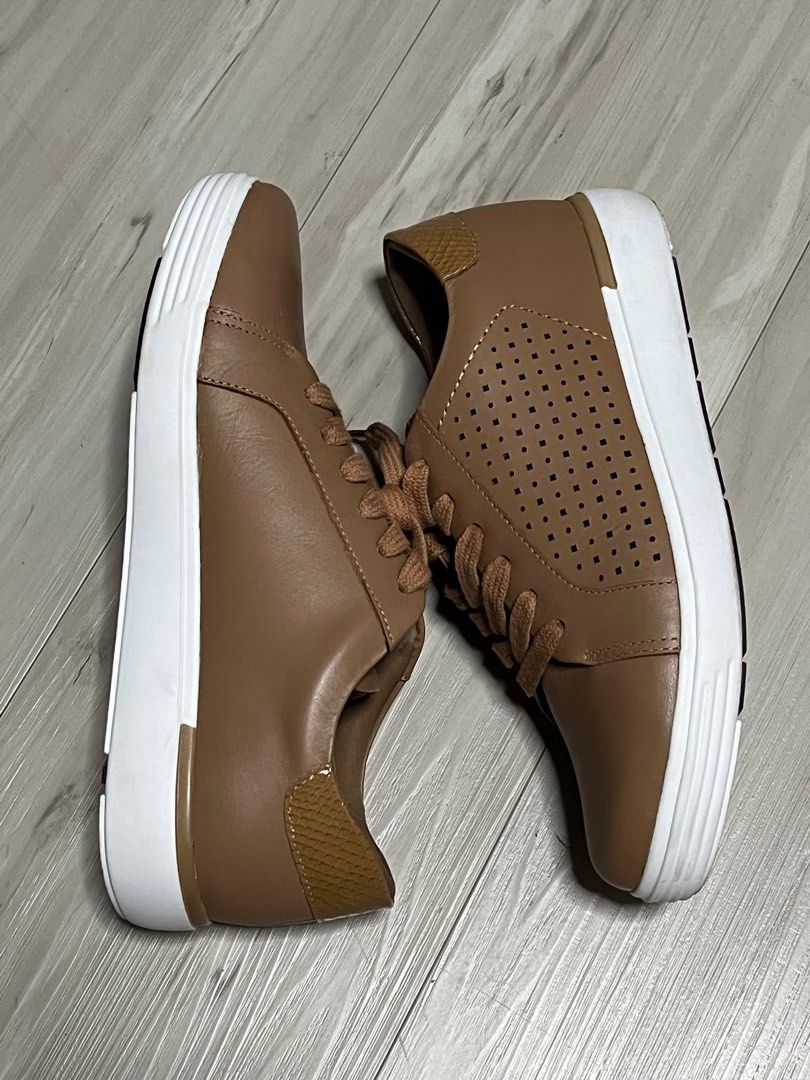 Obermain Usaflex Women shoe (US7 / EU38), Women's Fashion, Footwear ...
