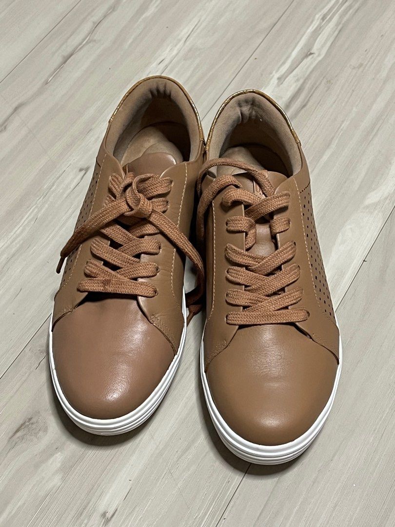 Obermain Usaflex Women shoe (US7 / EU38), Women's Fashion, Footwear ...