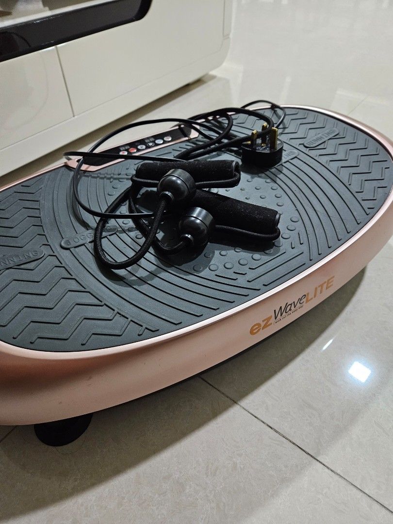 Ogawa EZ Wave Lite Full Boxy Exerciser Vibration Machine, Sports ...