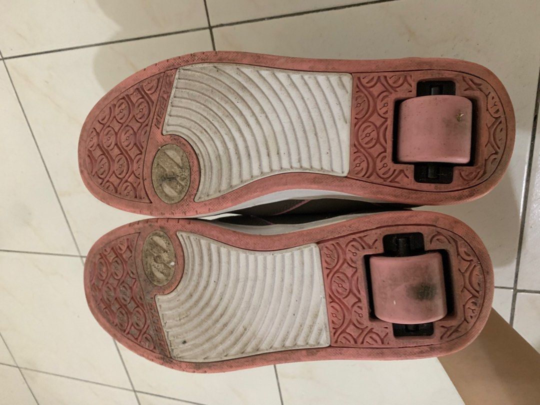 Original Heelys wheel shoe, Women's Fashion, Footwear, Sneakers on ...