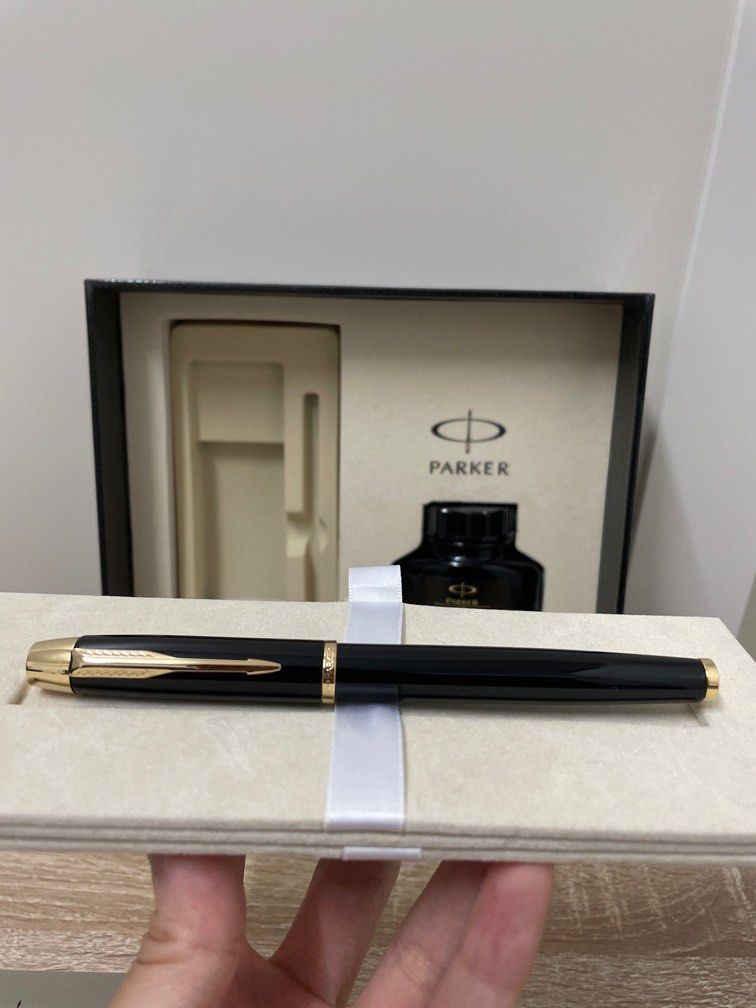 Parker Black / Gold IM Fountain Pen + Quinn Tub, Hobbies & Toys ...