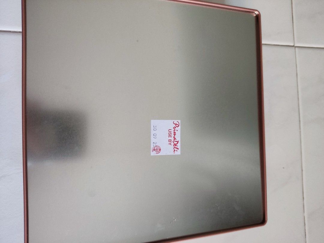 Prima Deli Mooncake Metal Box, Everything Else on Carousell