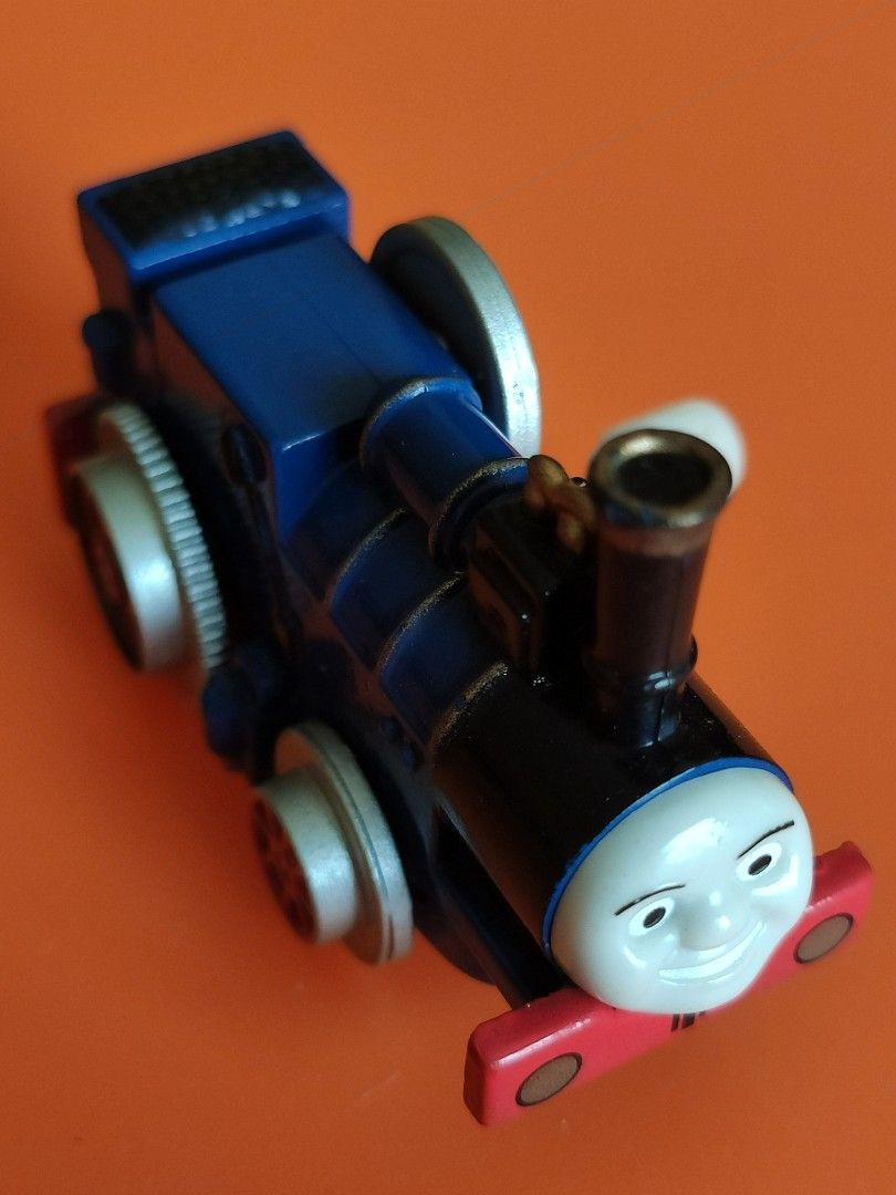 RARE vintage Fergus Gashapon Capsule Plarail Wind-up Thomas Tomy ...