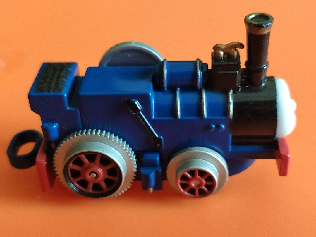 RARE vintage Fergus Gashapon Capsule Plarail Wind-up Thomas Tomy ...