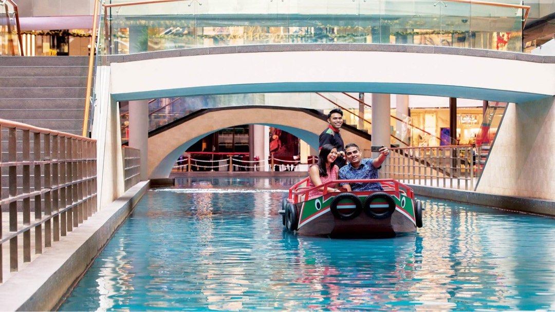 Sampan Ride at MBS, Tickets & Vouchers, Local Attractions & Transport ...
