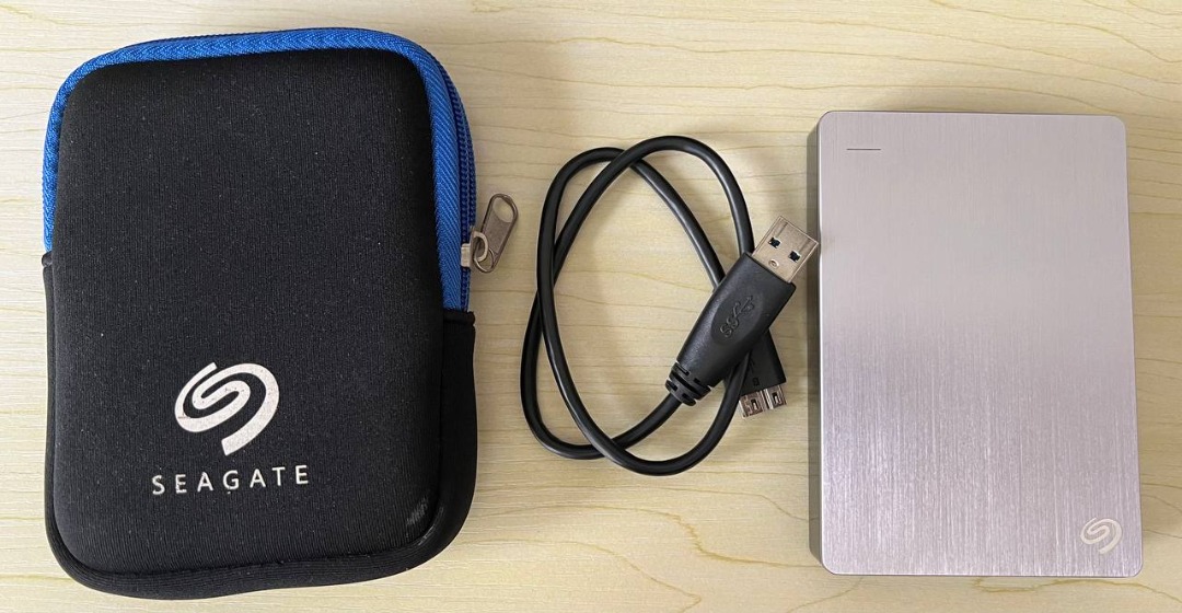 Seagate 4TB HDD/ Silver, Computers & Tech, Parts & Accessories, Hard ...