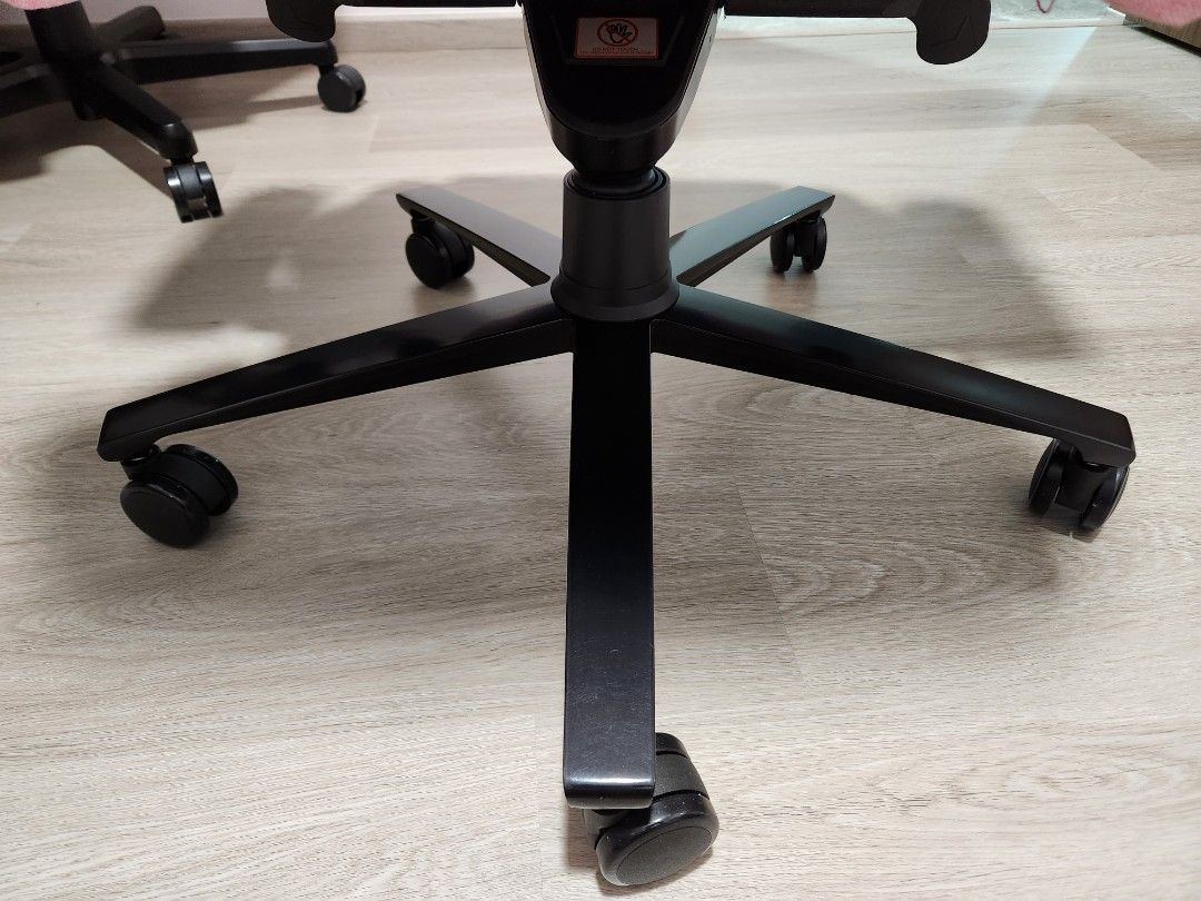 Secretlab TITAN Evo D.va, Furniture & Home Living, Furniture, Chairs on ...