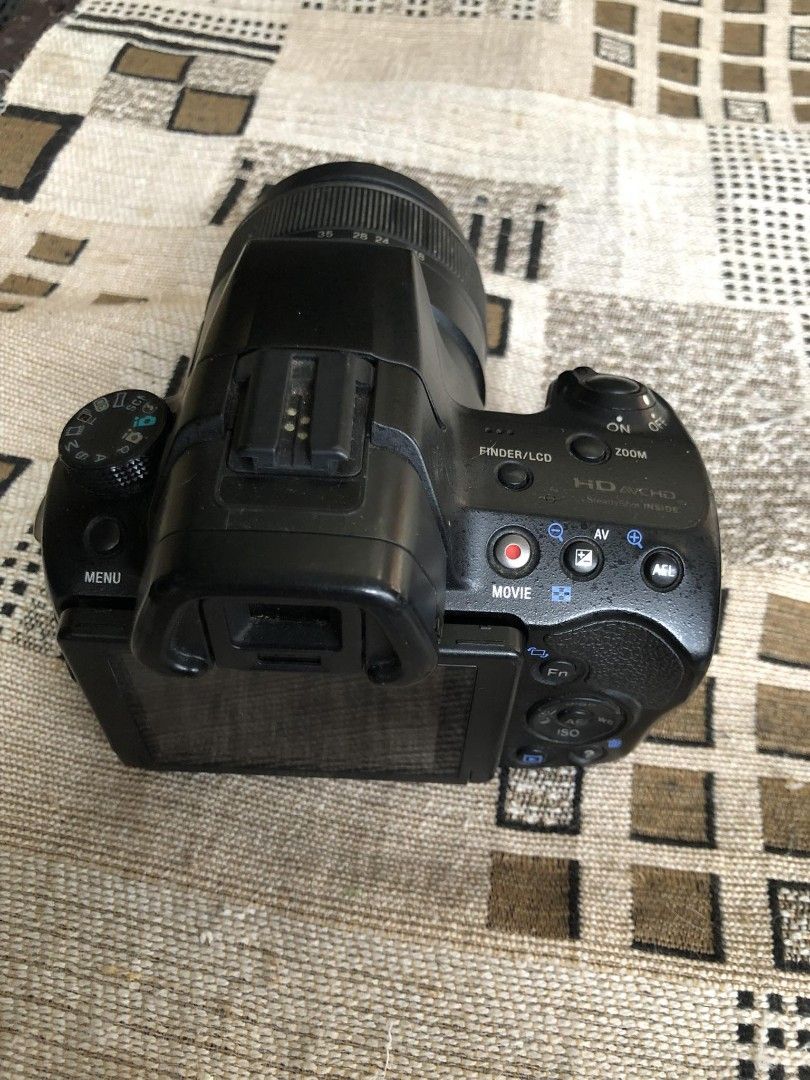 SONY Alpha SLT- A37 DSLR Camera, Photography, Cameras on Carousell