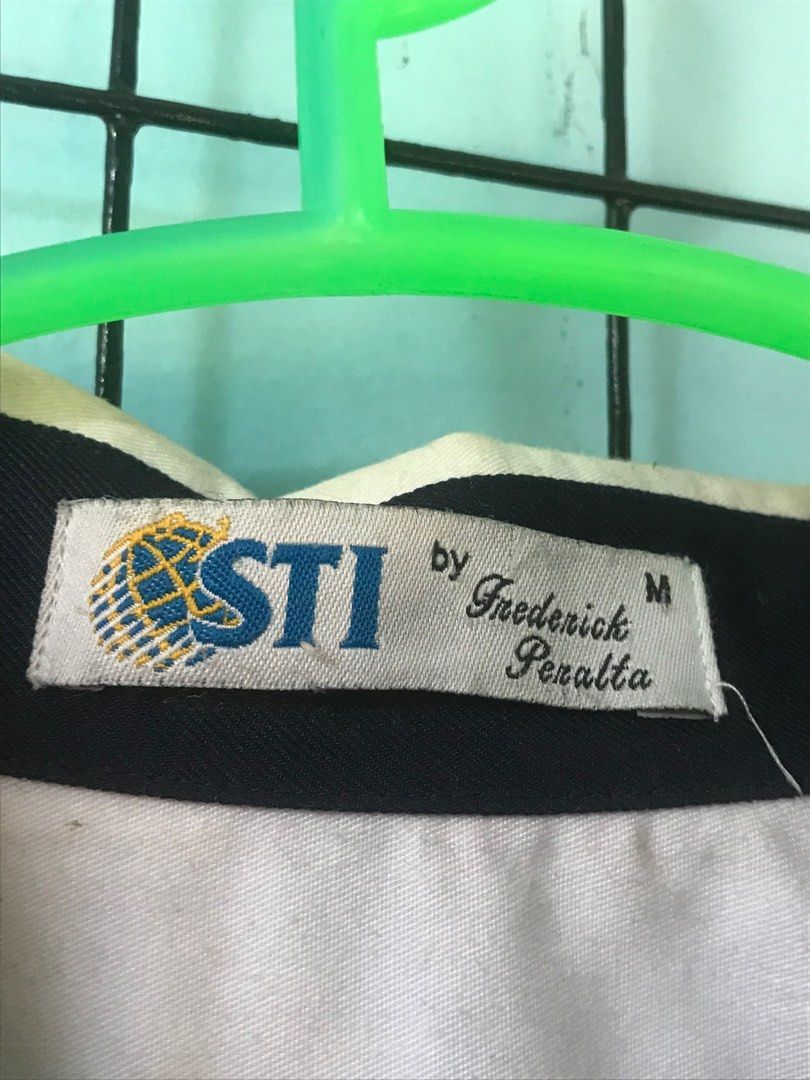 STI SHS Male Polo Vest Medium Size, Men's Fashion, Tops & Sets, Vests ...