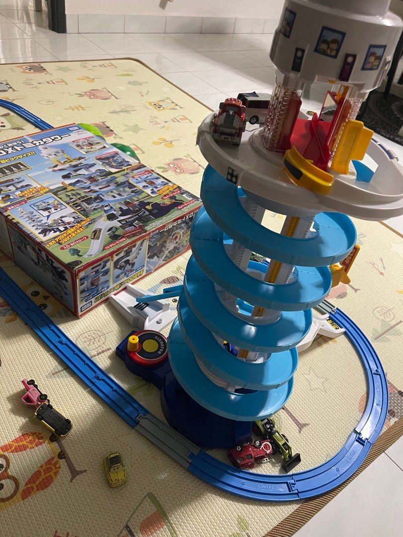 Takara Tomy Spinning Tower, Hobbies & Toys, Collectibles & Memorabilia ...