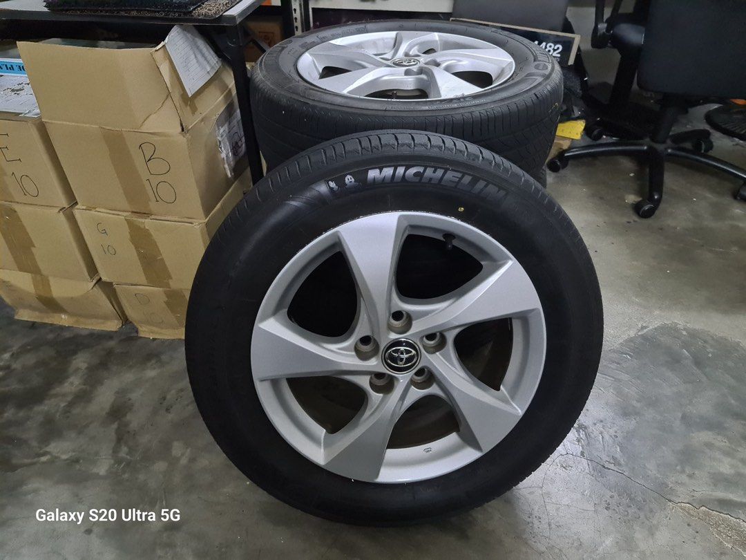 Toyota CHR 17 inch Rim, Auto Accessories on Carousell