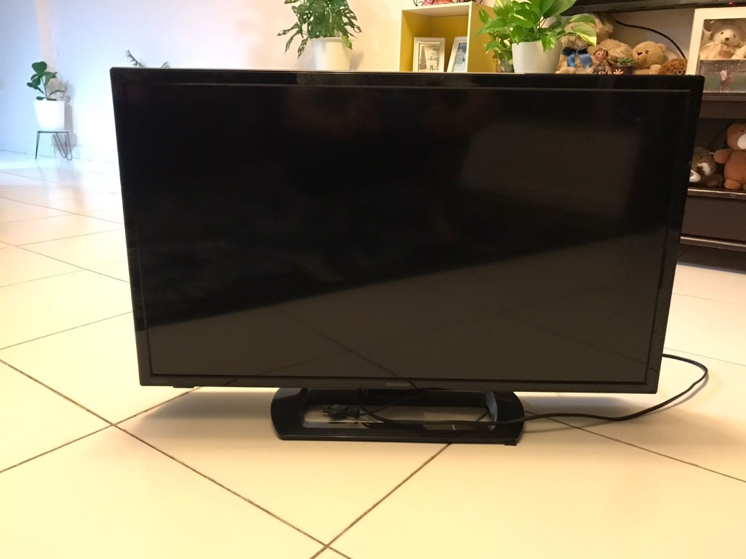 TV 32in, TV & Home Appliances, TV & Entertainment, TV on Carousell