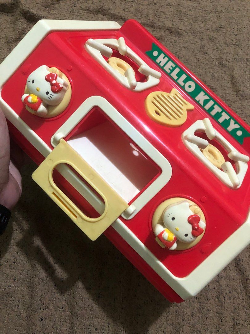 Vintage Hello Kitty Toho Toy gas stove, Hobbies & Toys, Toys & Games on ...