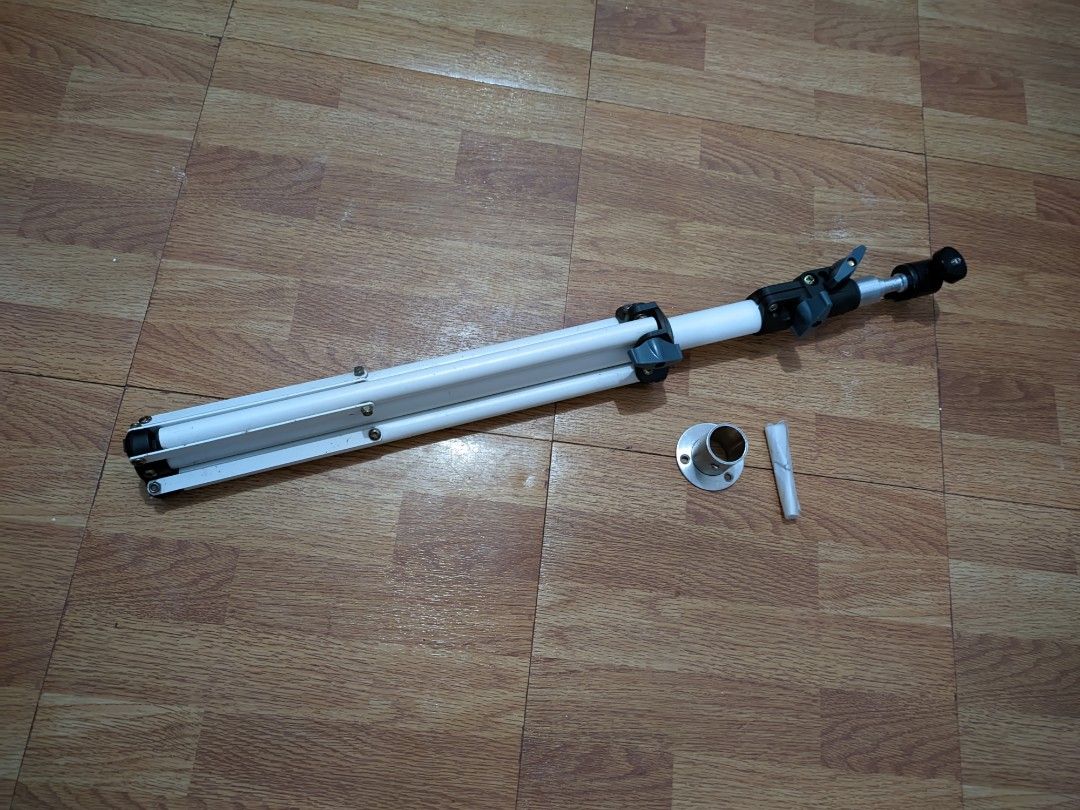 Wanbo tripod with wall mount, Photography, Photography Accessories ...