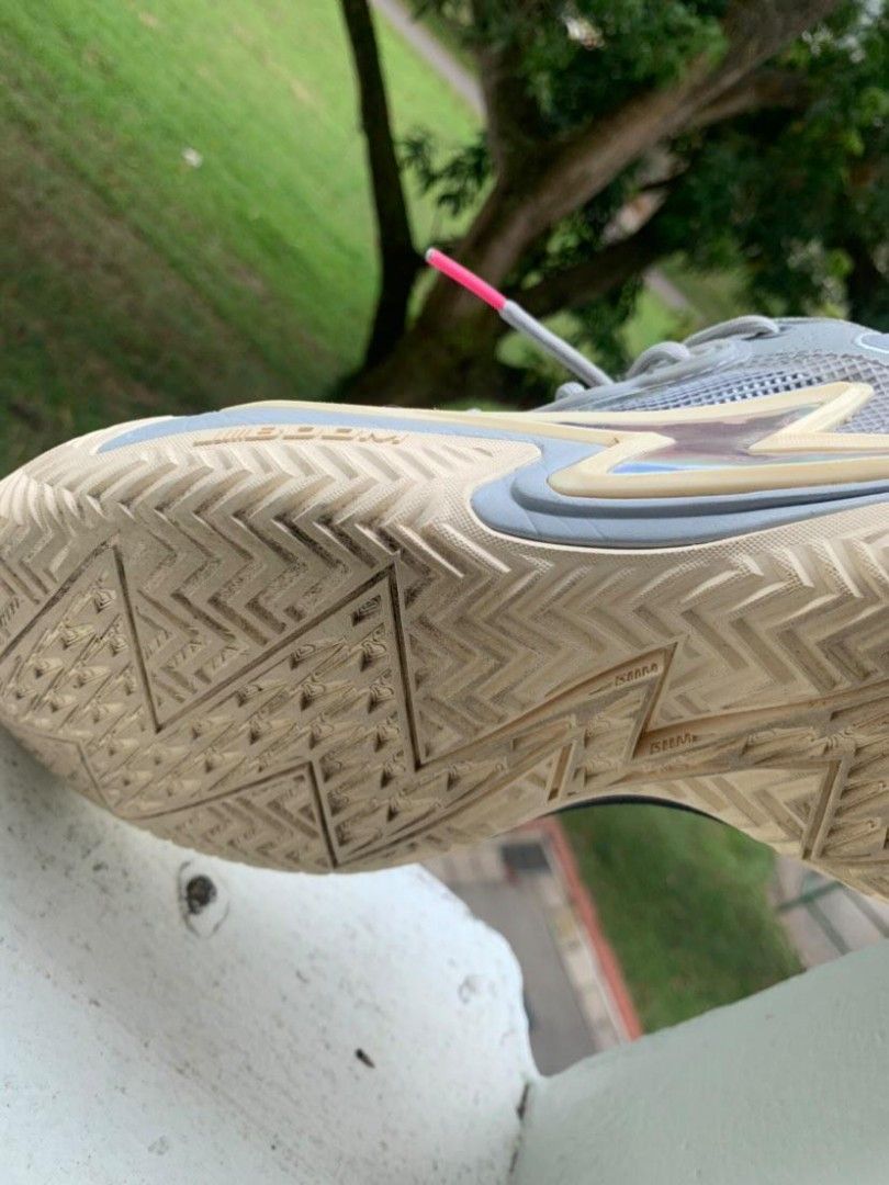 Way of wade SOF, Men's Fashion, Footwear, Sneakers on Carousell