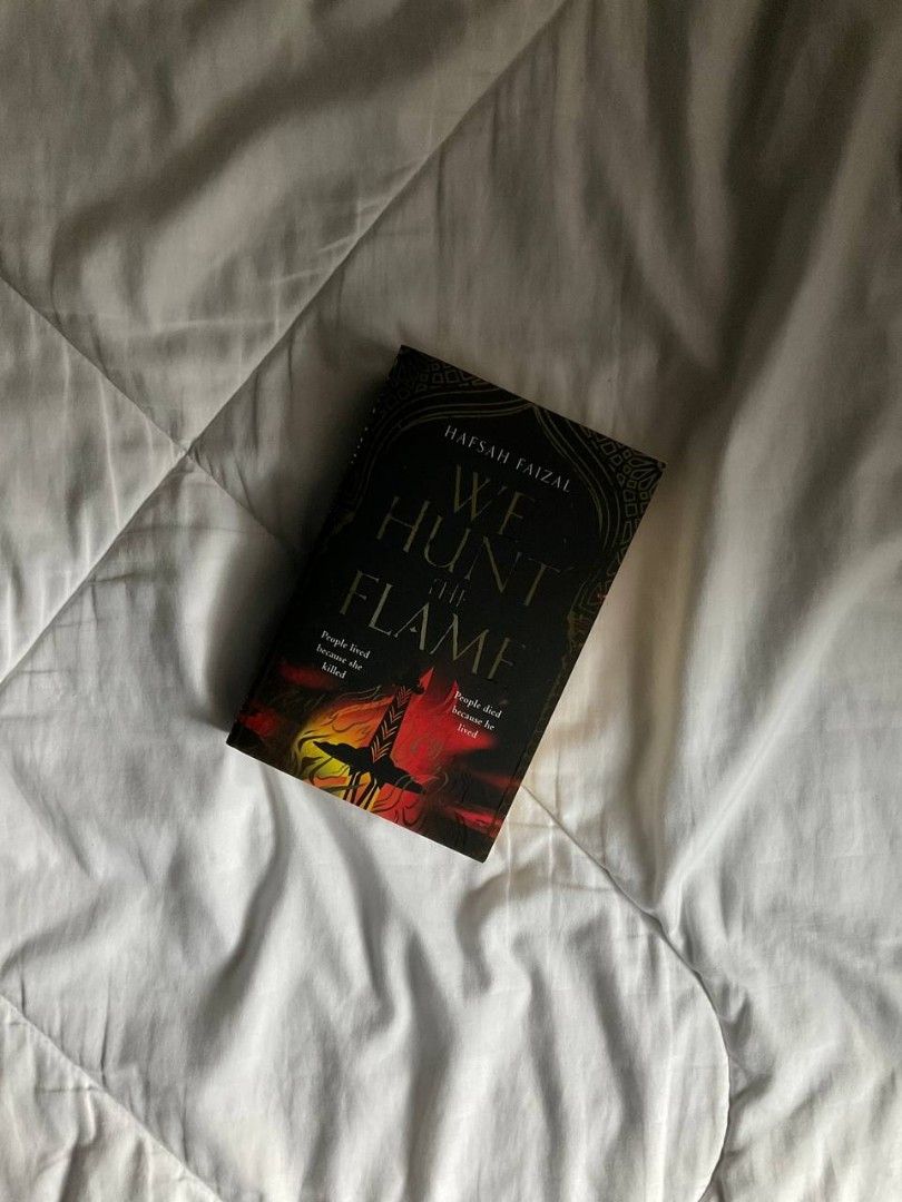 We Hunt The Flame by Hafsah Faizal (preloved booktok), Hobbies & Toys ...
