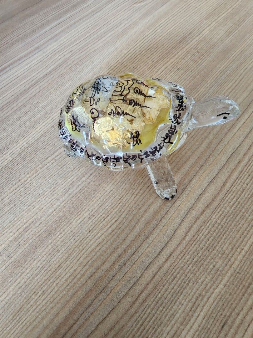 wealth fetching Turtle, Hobbies & Toys, Memorabilia & Collectibles ...