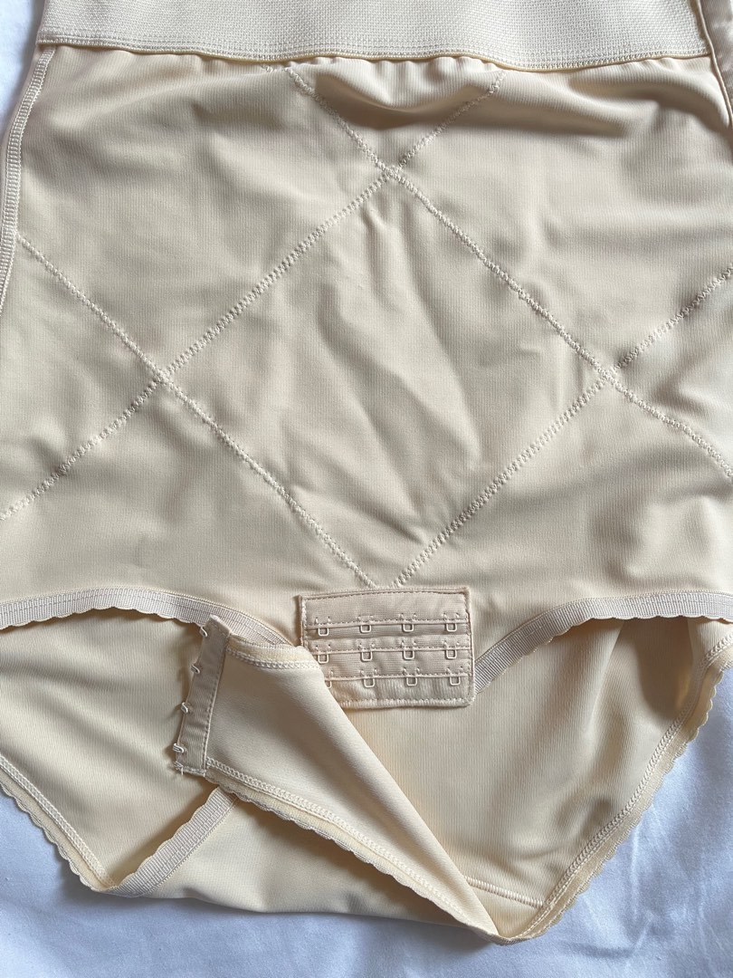 Wink Post Partum Binder (Large), Babies & Kids, Maternity Care on Carousell