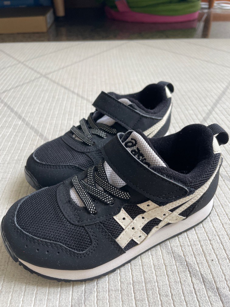 ASICS kids shoes, Babies & Kids, Babies & Kids Fashion on Carousell