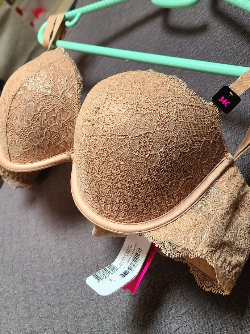 Brand New Nude PushUp Laces Bra, Women's Fashion, New Undergarments & Loungewear on Carousell