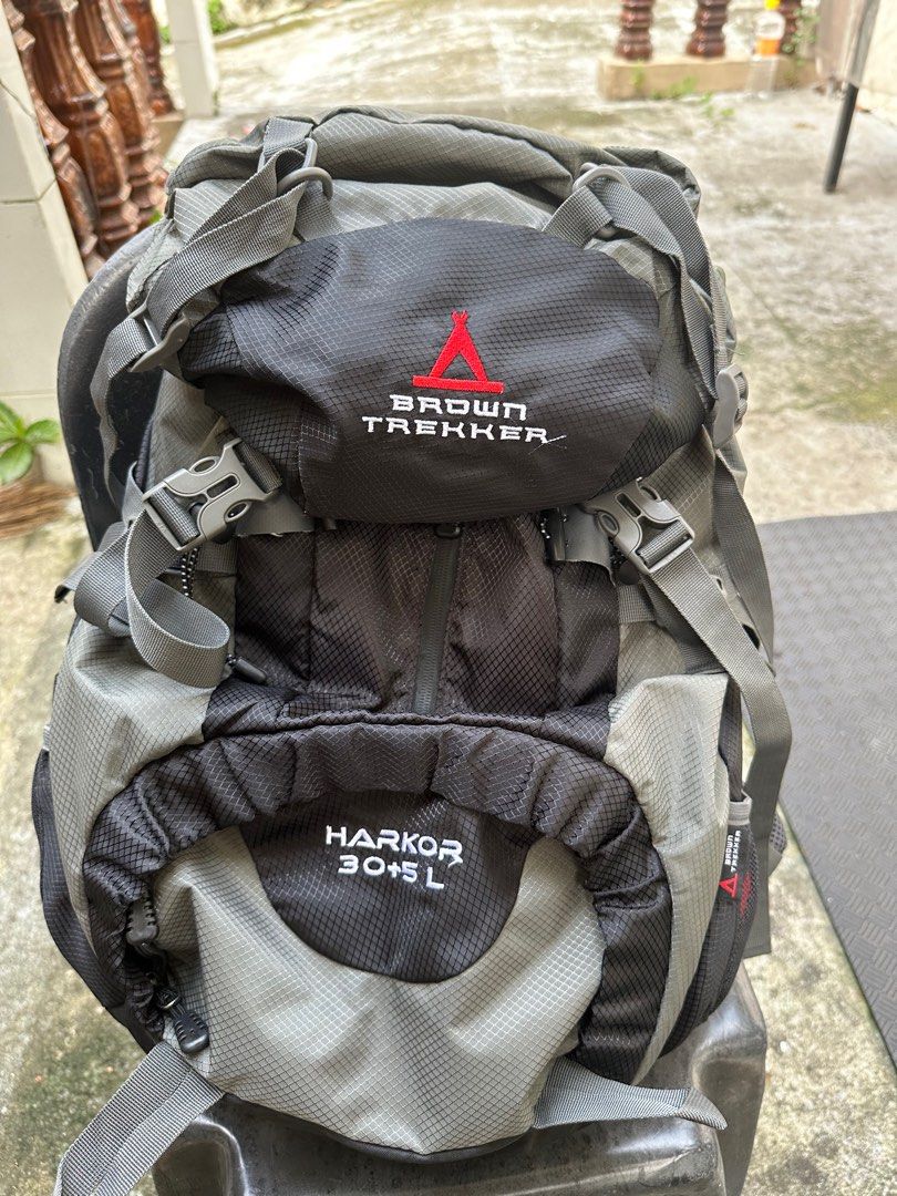 Brown Trekker, Sports Equipment, Hiking & Camping on Carousell