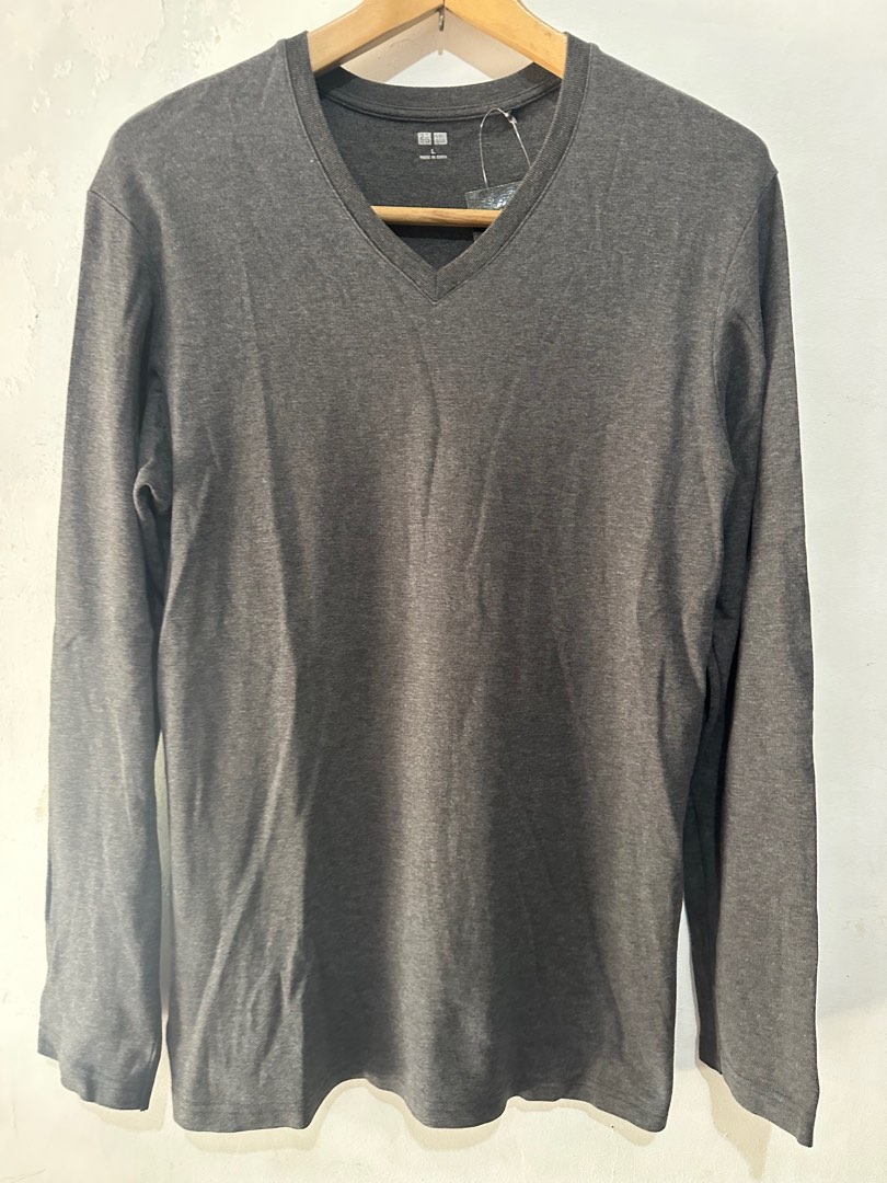 C373 UNIQLO (LARGE), Men's Fashion, Tops & Sets, Tshirts & Polo Shirts ...