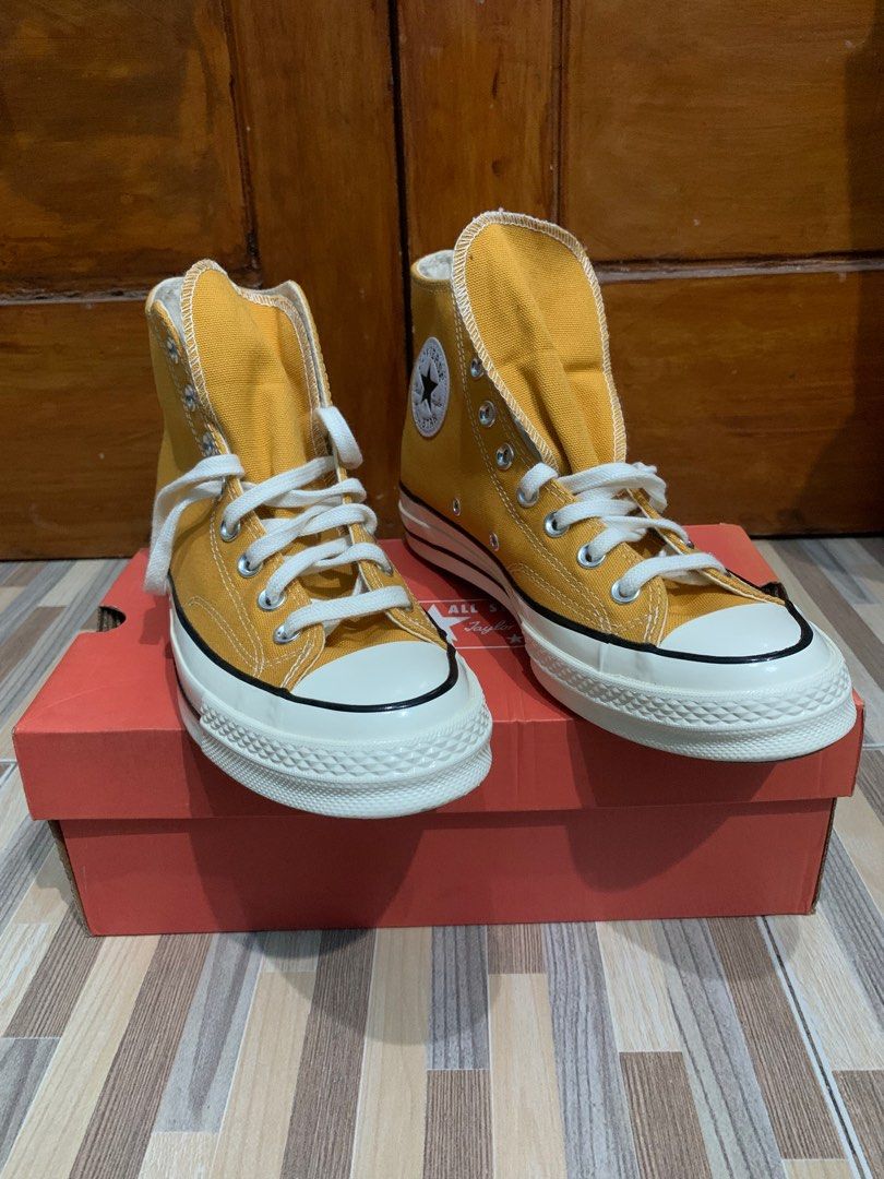 Converse 1970s Hi Sunflower, Fesyen Pria, Sepatu , Sneakers di Carousell