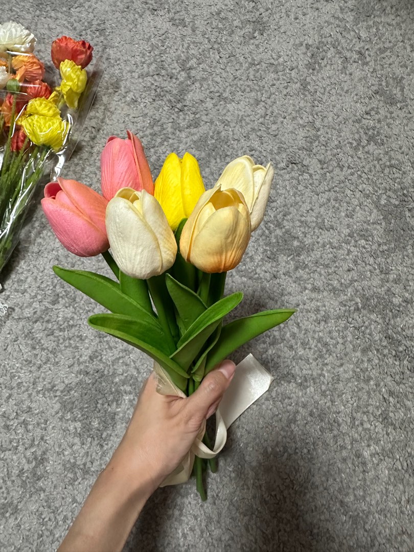 Fake Flower Bouquet, Hobbies & Toys, Stationery & Craft, Flowers ...