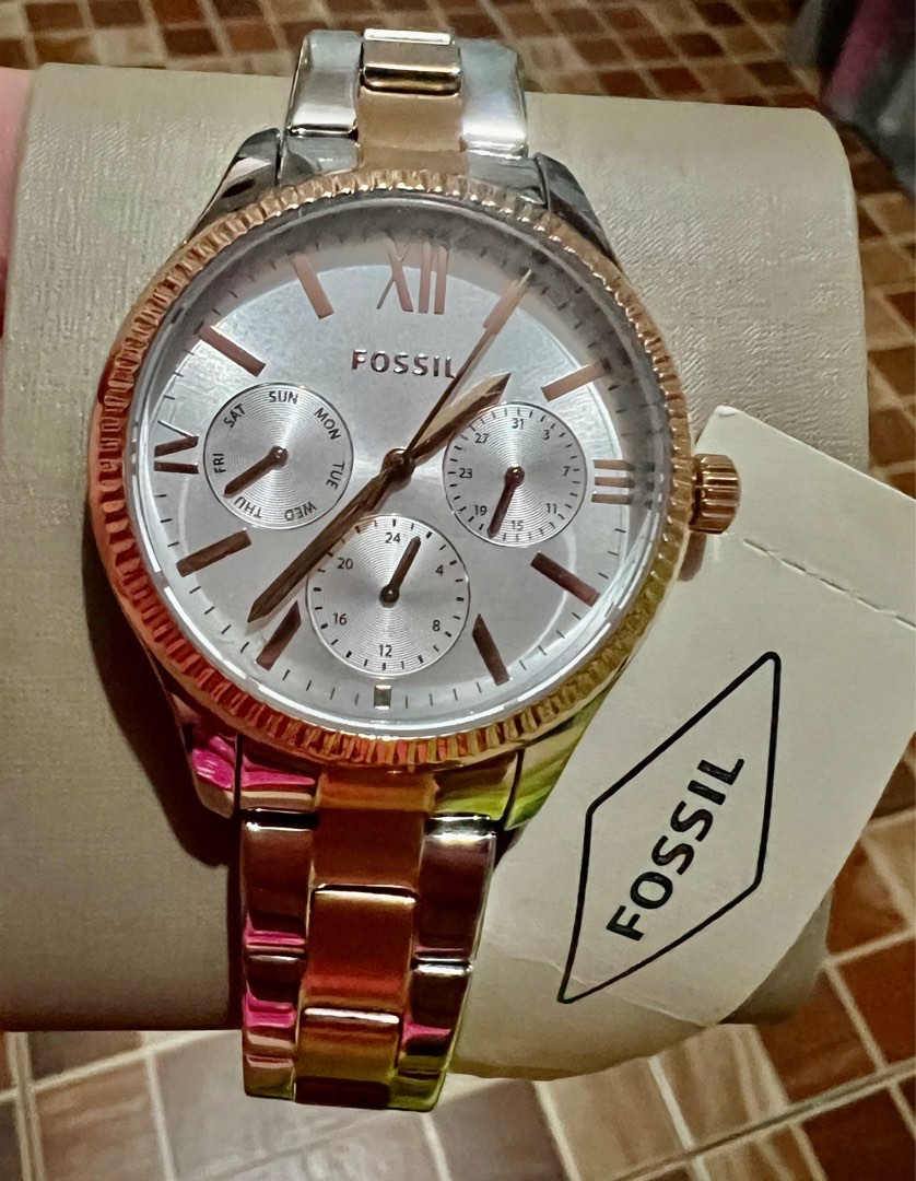 FOSSIL multi-function watch, Women's Fashion, Watches & Accessories ...