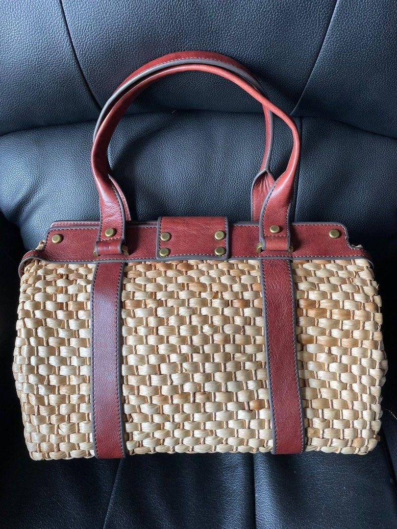 Fossil anyam vvgc, Barang Mewah, Tas & Dompet di Carousell