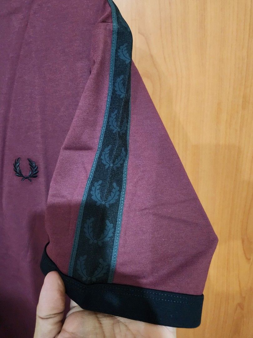 FRED PERRY RINGER MAROON ORIGINAL, Fesyen Pria, Pakaian , Atasan di ...