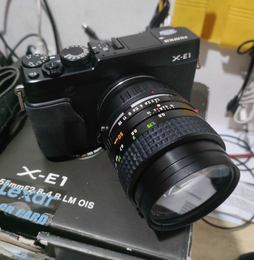Fujifilm camera xe-1 mint condition and Minolta 50mm/f1.4 manual lens ...