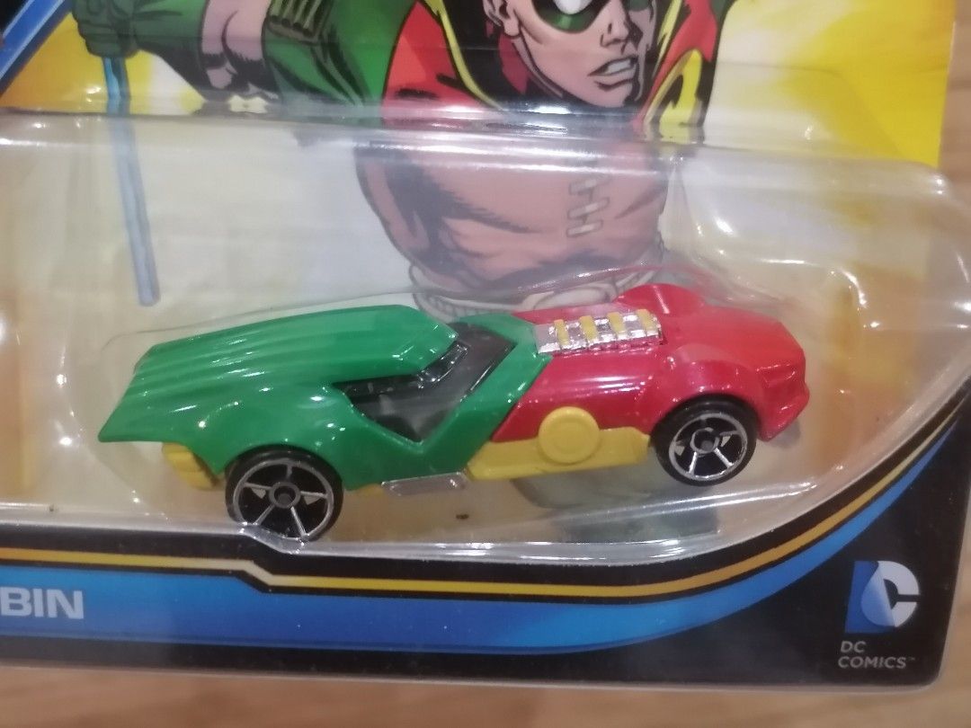 Hot Wheels 2015 DC Character Cars Robin - Red, Yellow and Green ...