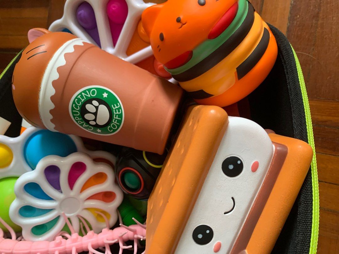 jenga building blocks, poppits and squishies, 兒童＆孕婦用品, 嬰兒玩具 - Carousell