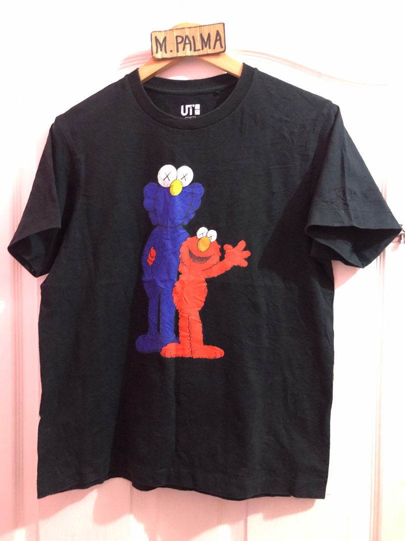Kaws x sesame street shirt medium 19x25, Men's Fashion, Tops & Sets ...