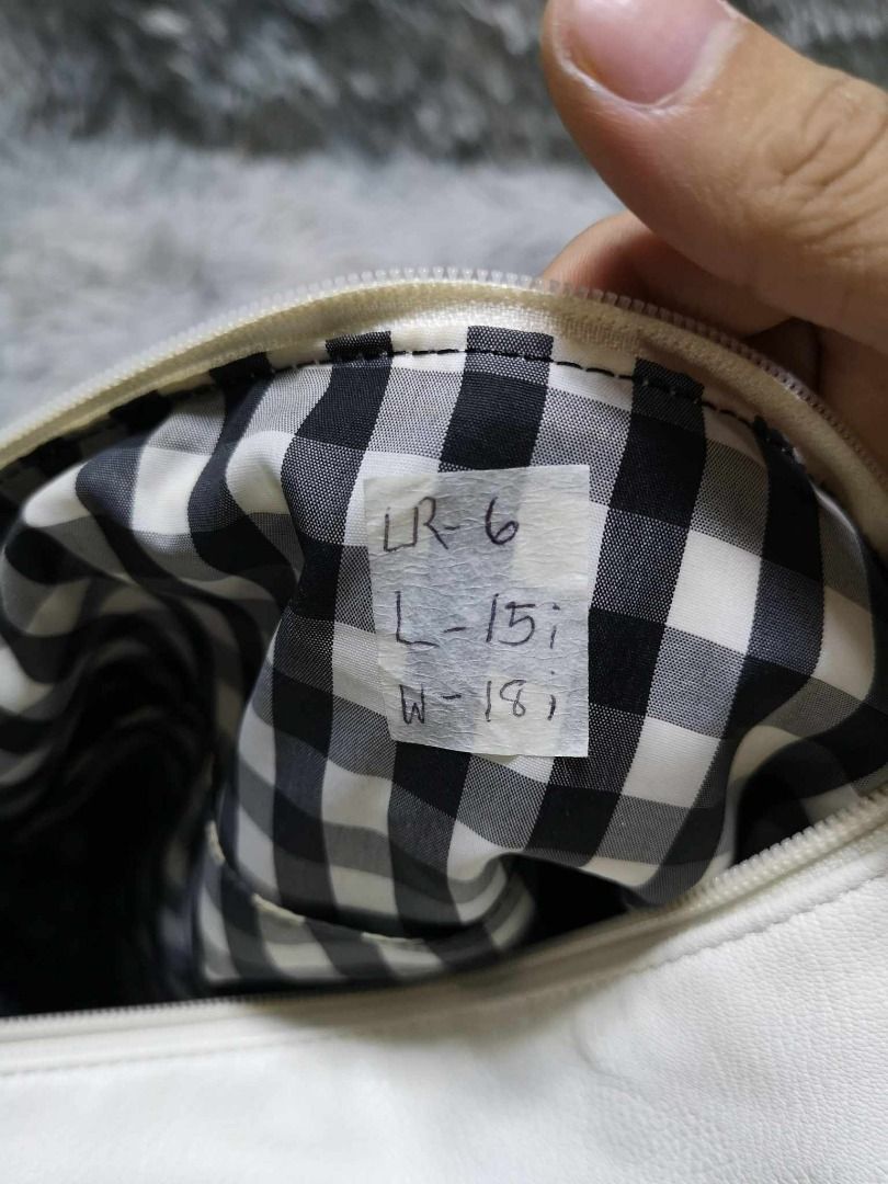 Lepsim White Leather Hobo Bag, Women's Fashion, Bags & Wallets, Shoulder Bags on Carousell