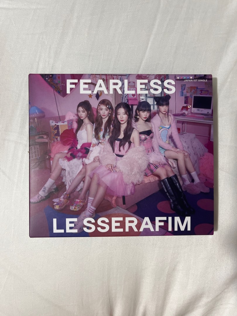 lesserafim japanese fearless album, Hobbies & Toys, Memorabilia ...