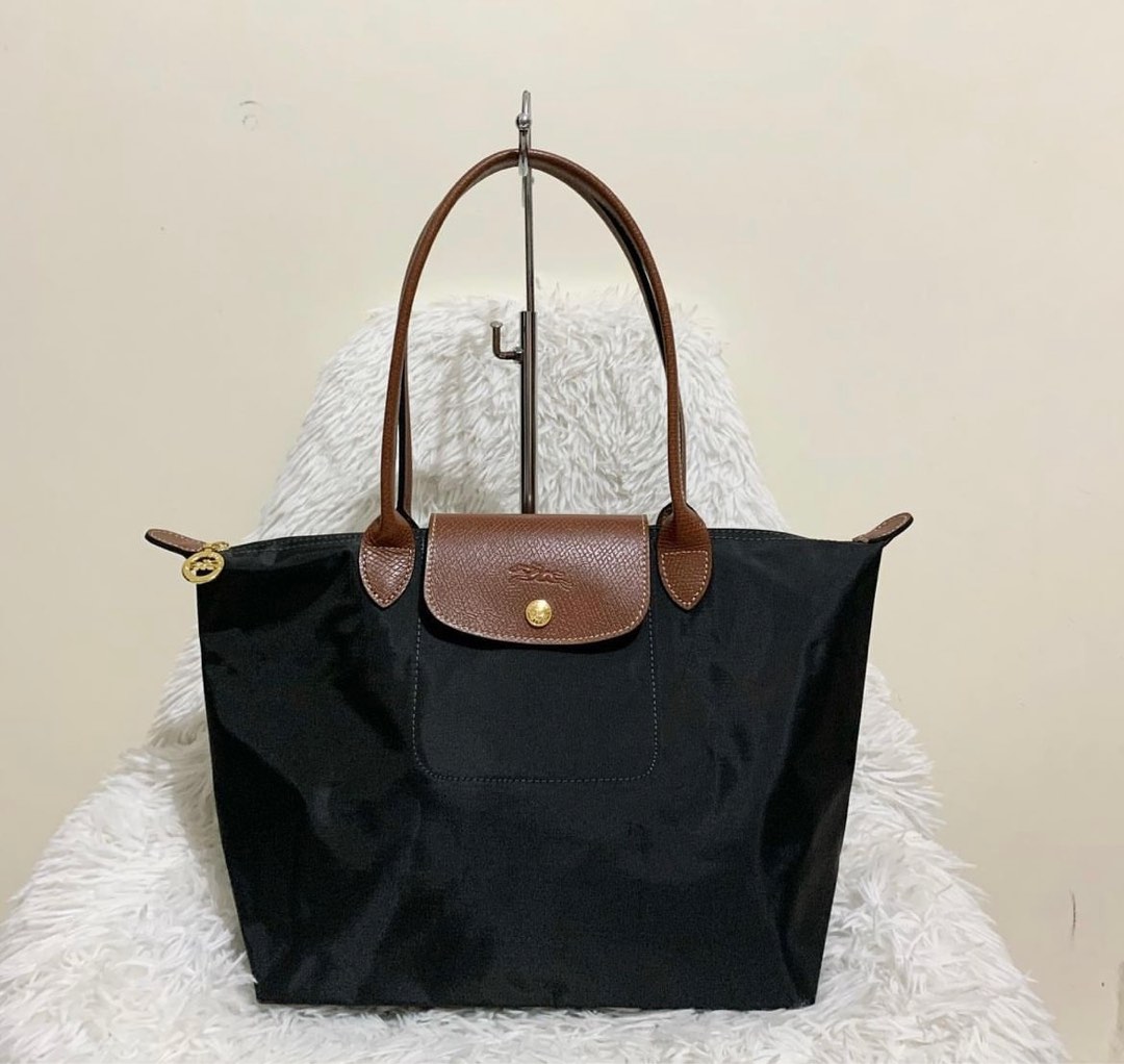 Longchamp classic medium graphite gray, Luxury, Bags & Wallets on Carousell