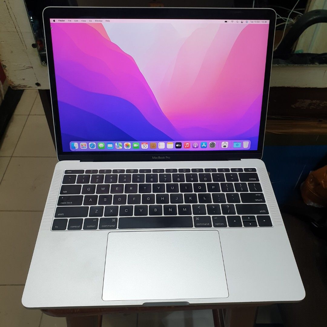 Macbook Pro 2016 | 8GB | 256GB | 13 inch Display, Elektronik, Komputer ...