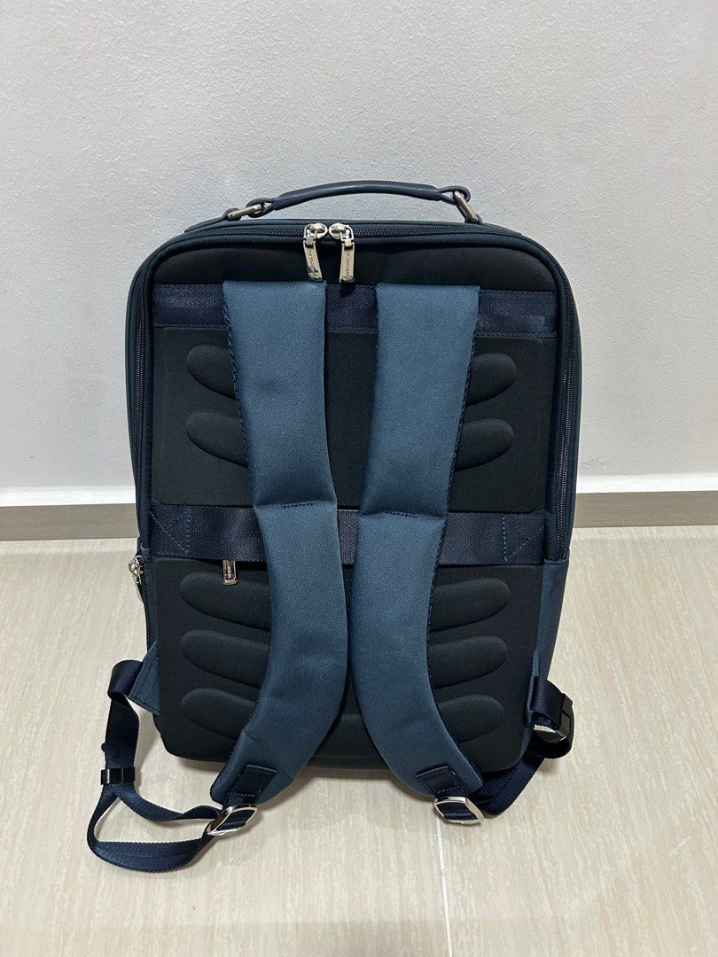 Maverick & Co - Explorer light backpack (Blue), Men's Fashion, Bags ...