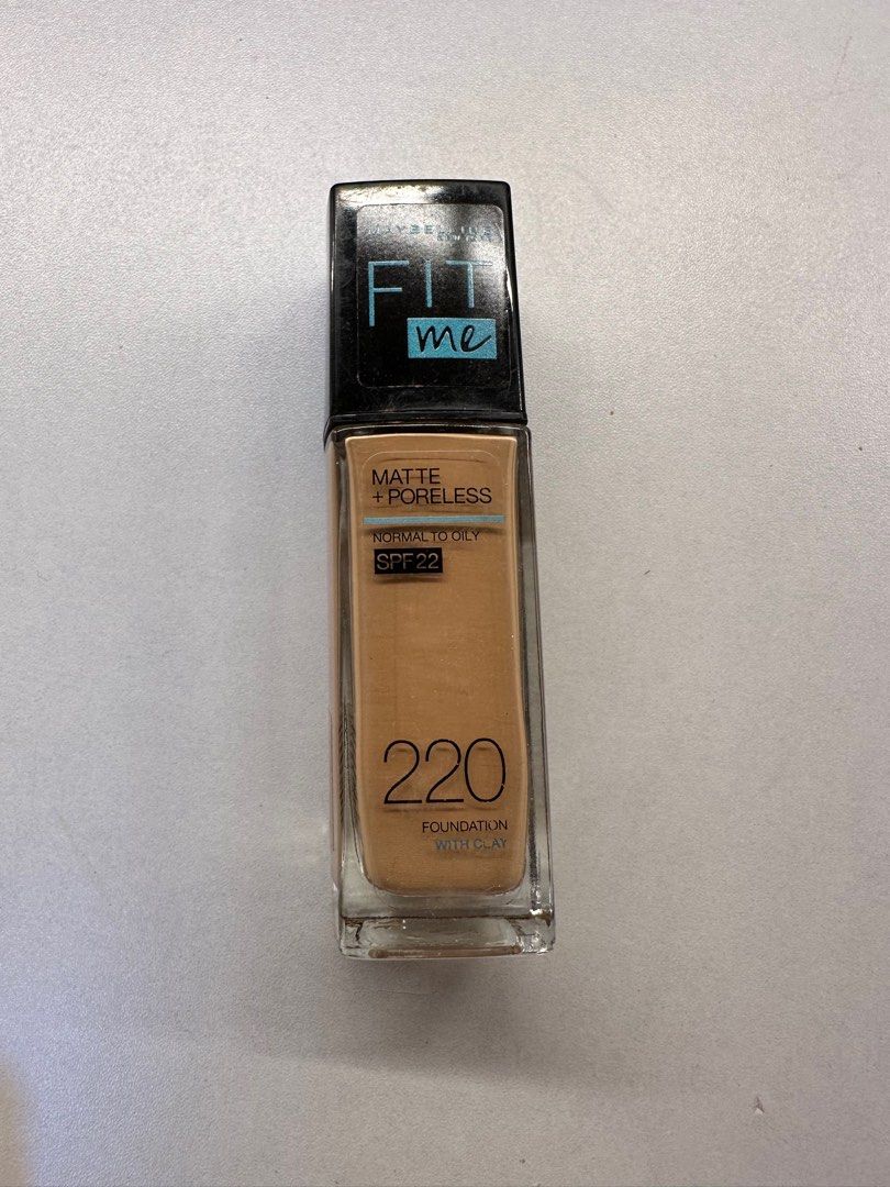 Maybelline Fit Me Foundation matte + poreless shade 220, Beauty ...