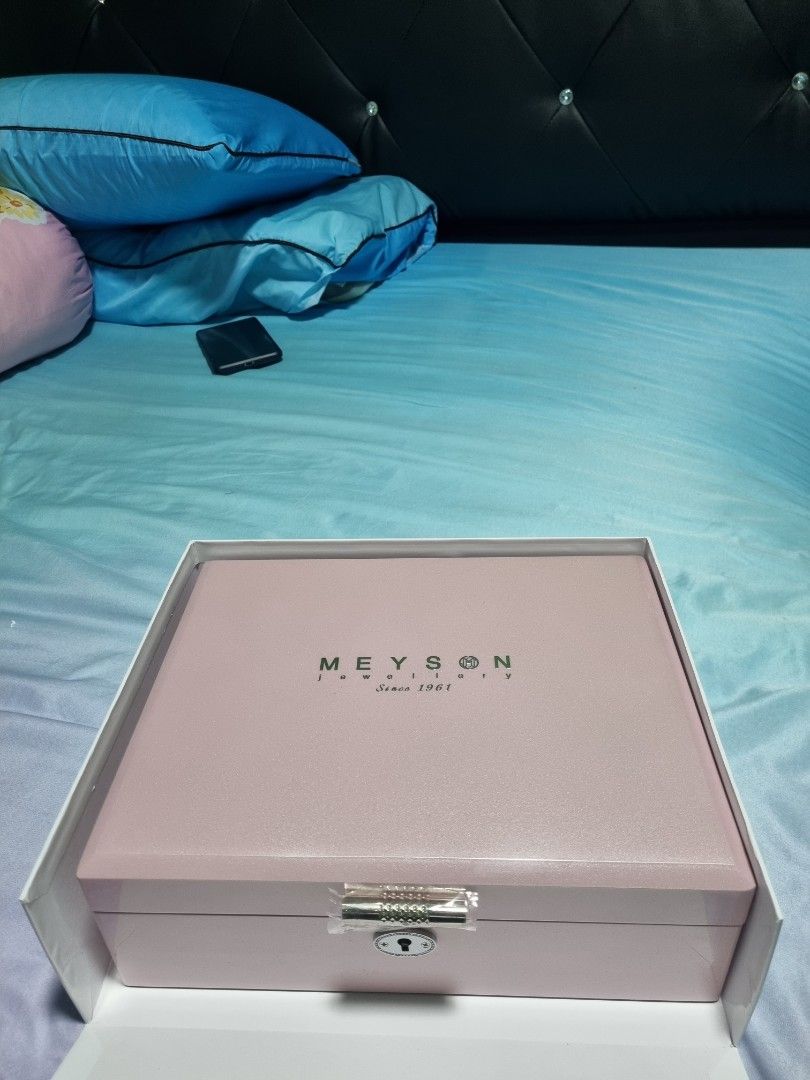 Meyson Jewellery Box, Women's Fashion, Jewelry & Organisers, Accessory ...