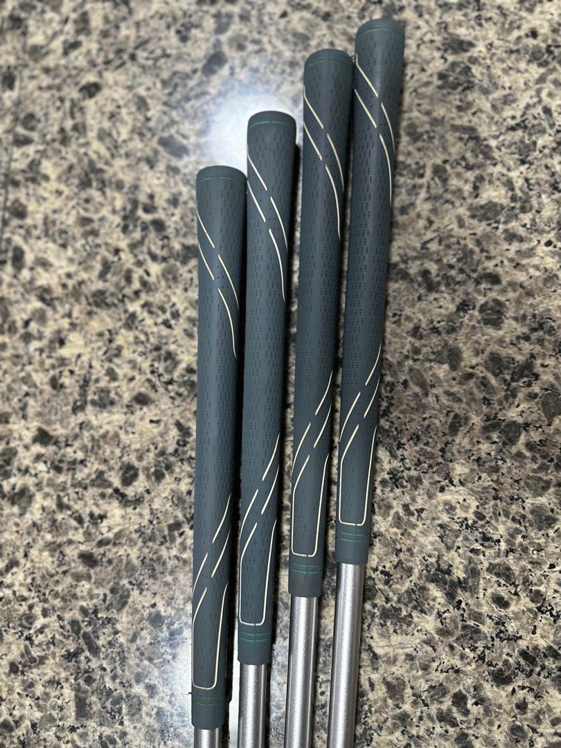 Mizuno Zephyr Ladies Golf Clubs, Sports Equipment, Sports & Games, Golf ...