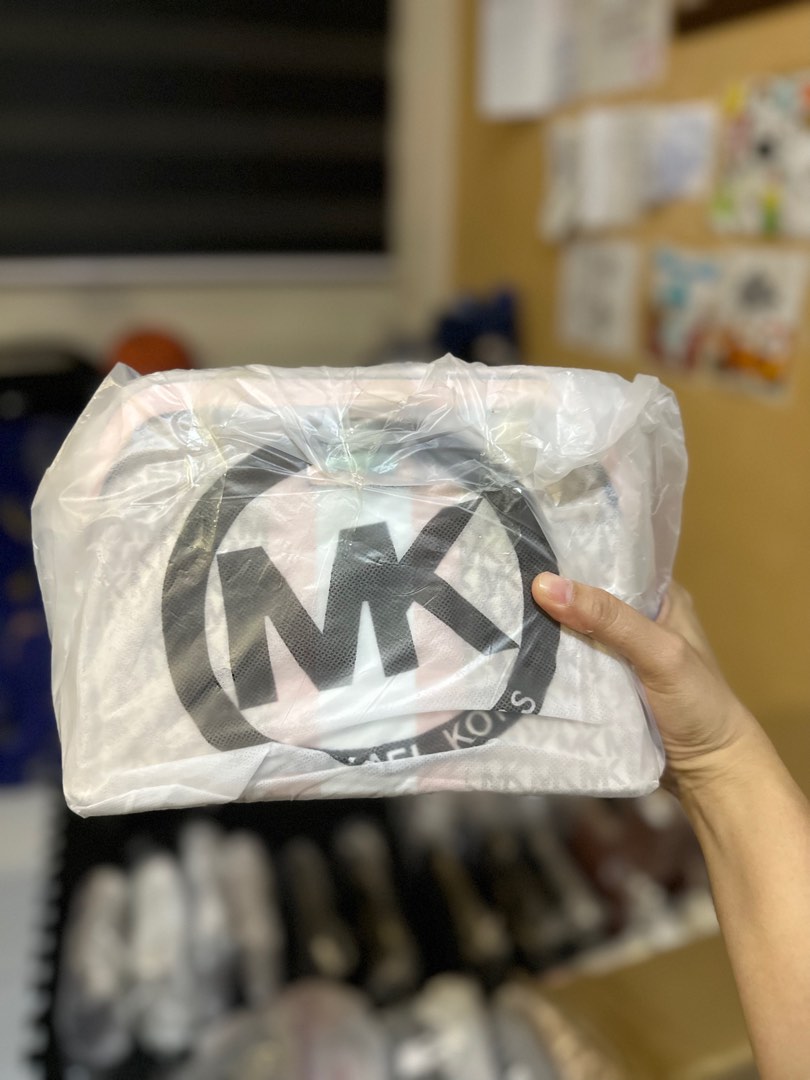 MK Crossbody bag, Women's Fashion, Bags & Wallets, Cross-body Bags on Carousell