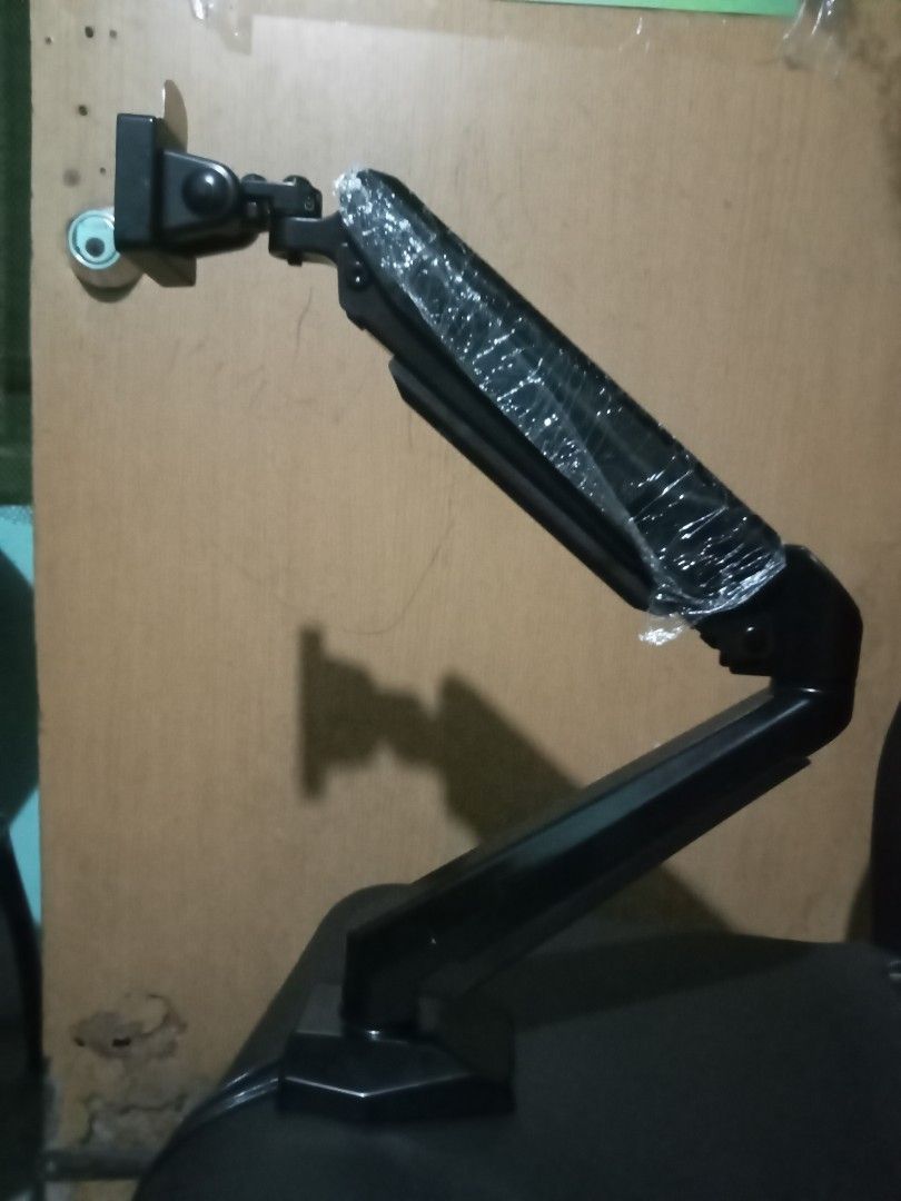 Monitor bracket hydrolic 360 angle, Computers & Tech, Parts ...