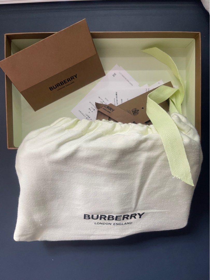 Burberry Monogram Leather Robin Bag (Black), Men's Fashion, Bags, Sling ...