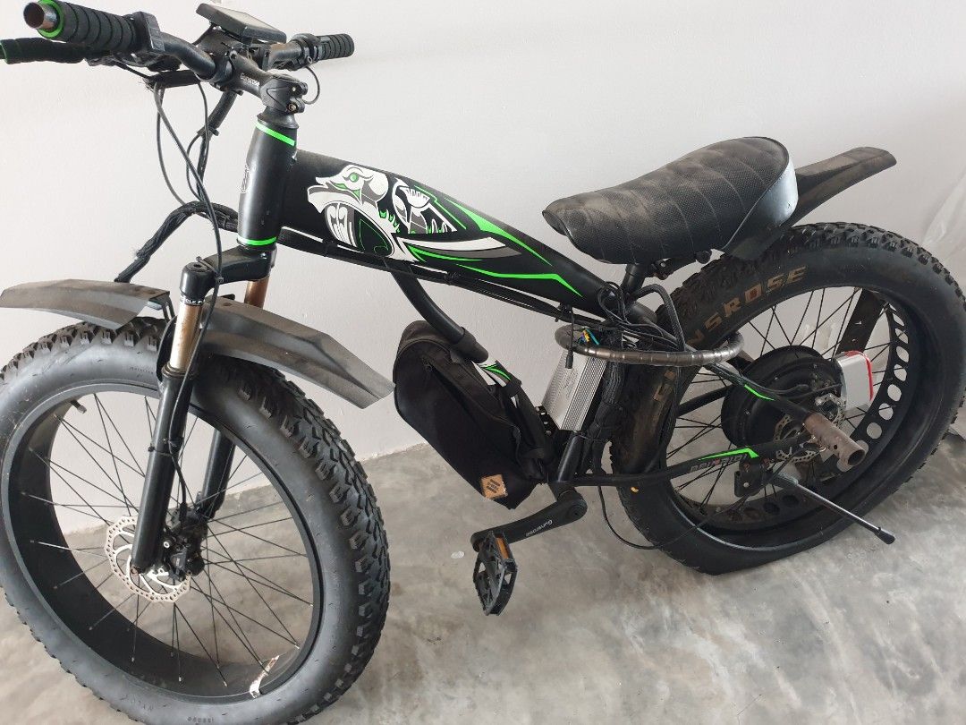 Monster bike, Sports Equipment, Bicycles & Parts, Bicycles on Carousell